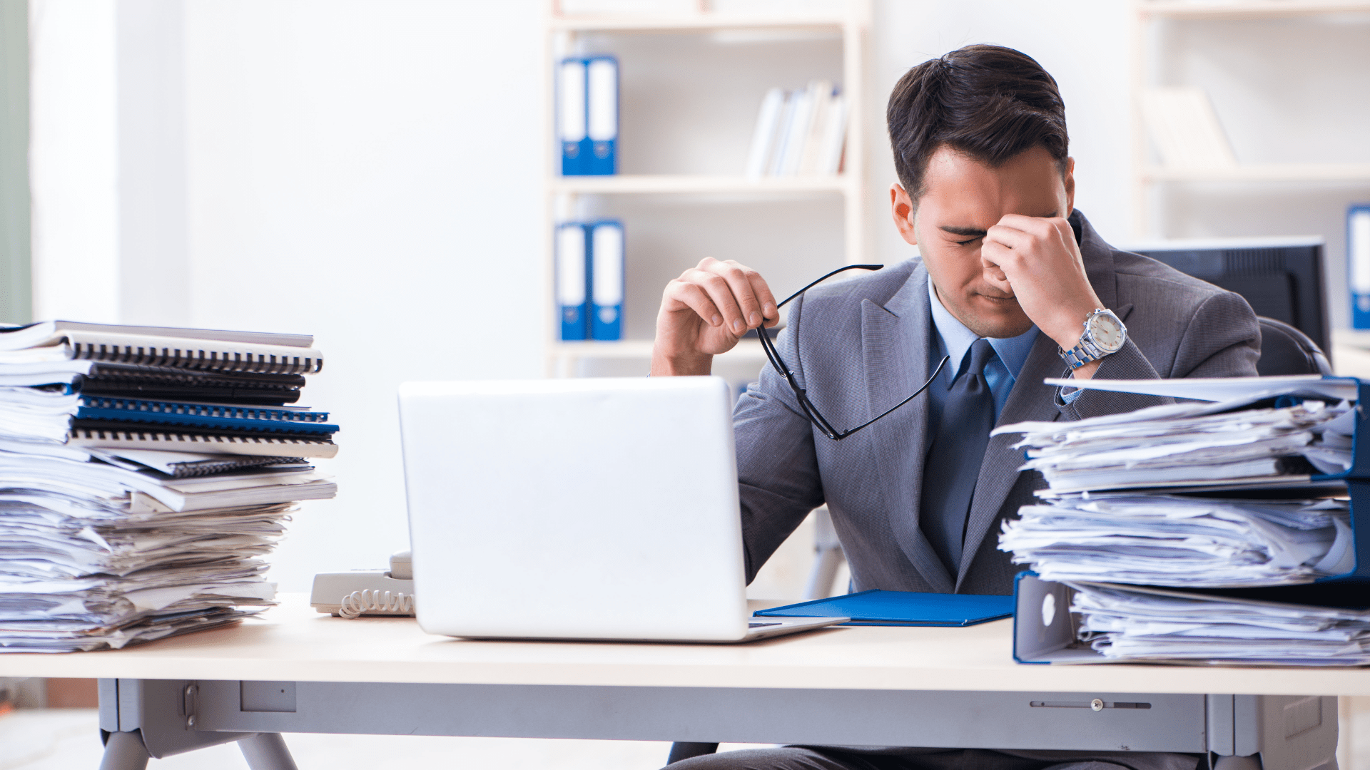 BAS Agent vs DIY: When Should You Hire a Professional? | KBAS Bookkeeping
